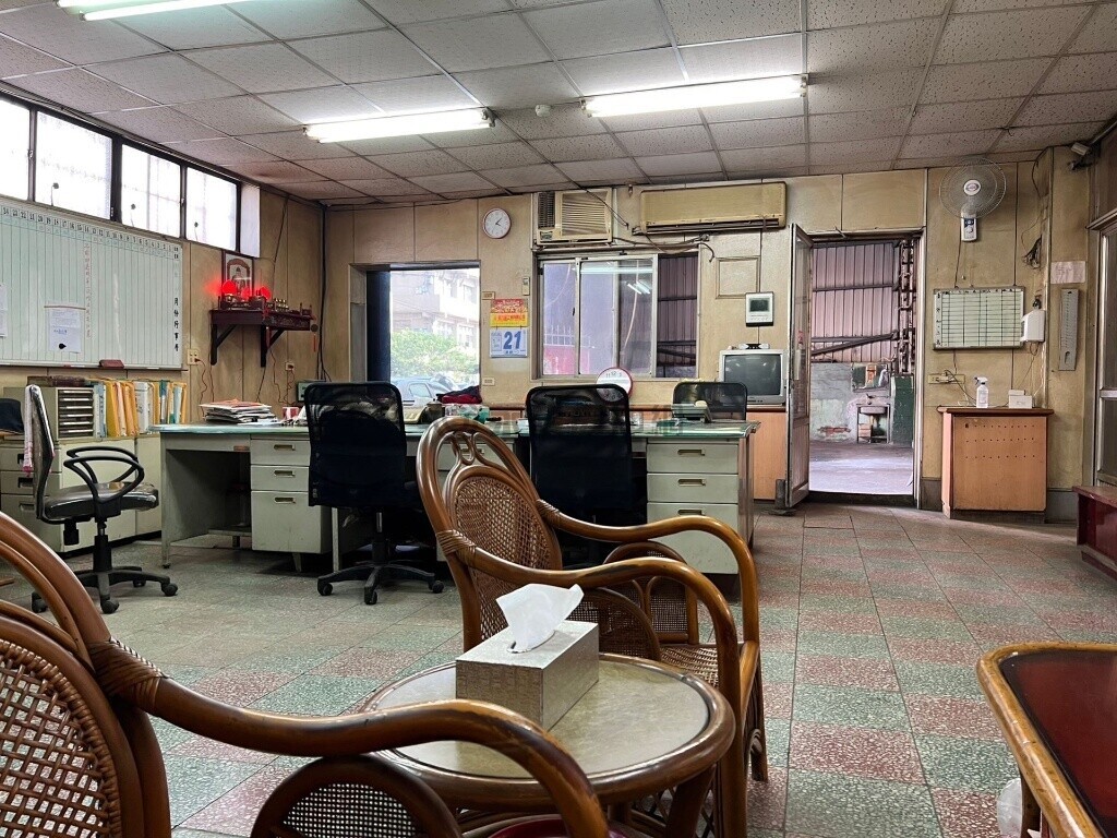 高雄市鳳山區鳳仁路公寓鳳仁路15米路上面寬乙工廠房 房屋出售 樂屋網