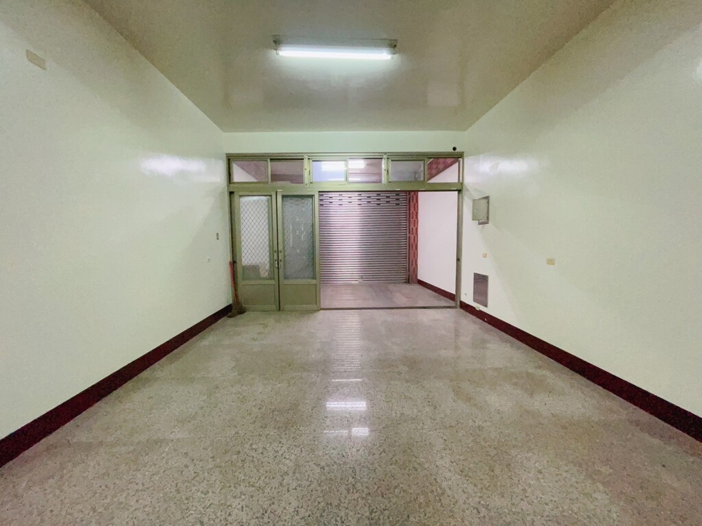 新竹縣竹北市博愛街透天厝★竹北超人★熱鬧金店面博愛商圈大坪數店面 房屋出租 樂屋網