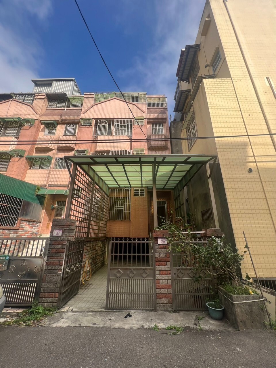 桃園市楊梅區楊湖路一段別墅楊梅近市區【楊湖路一段】超值5房3車位庭院別墅 房屋出售 樂屋網