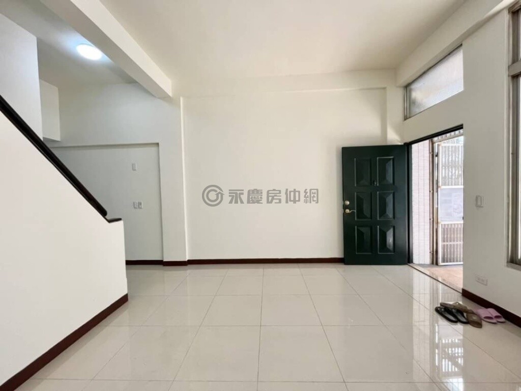 台中市北屯區熱河路三段透天厝北屯崇德商圈~邊間朝南採光歐式別墅屋況超好 房屋出售 樂屋網