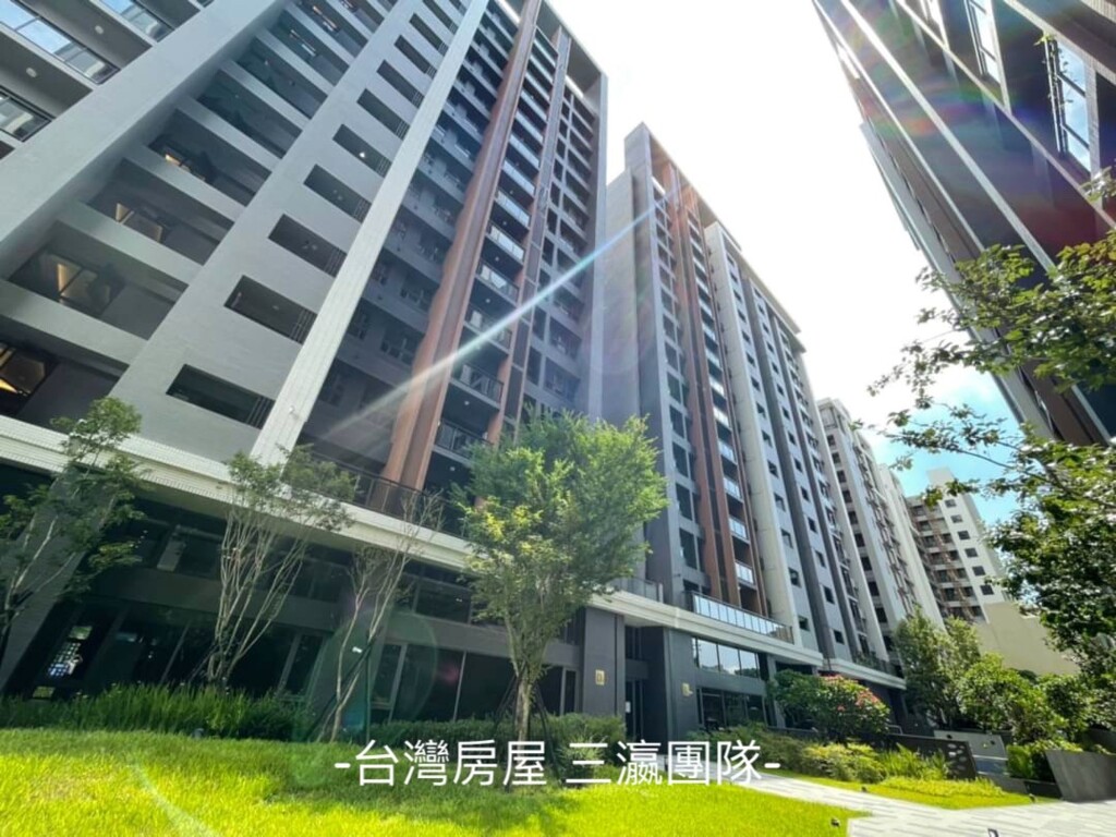 達麗居山台中市北屯區敦富路別墅宸 達麗居山三房平車|邊間雙面採光帝王戶 房屋出售 樂屋網