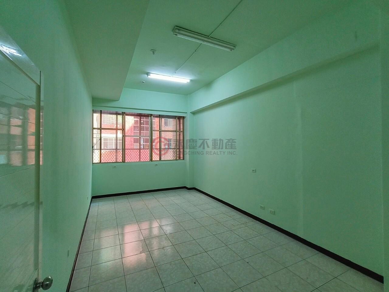 財星高照 新北市樹林區大安路 電梯大廈 財星高照~大廠辦~適加工辦公 房屋出售 樂屋網
