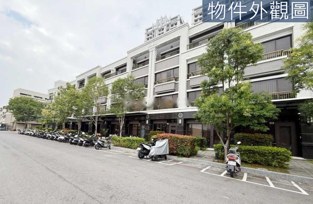 楠梓國小【太子城】雙車臨路透天四套房 高雄市楠梓區太子城 透天買房子 樂屋網