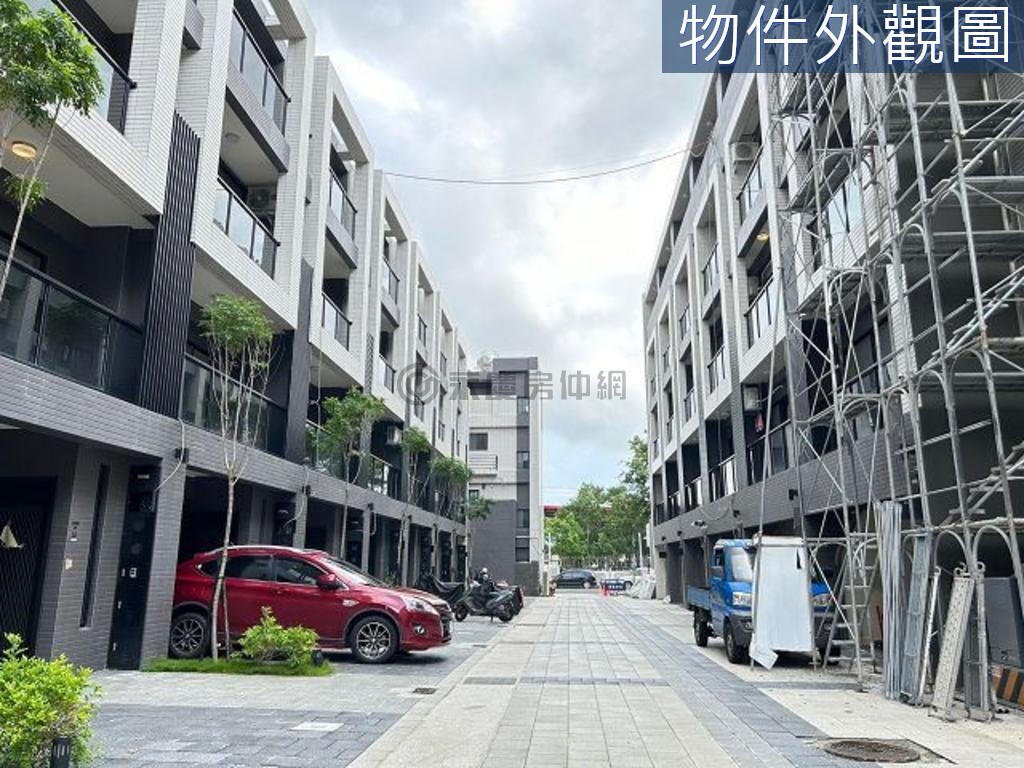 高雄市岡山區協和路透天厝買賣找小鈴岡山全新面寬社區別墅成家第一站 房屋出售 樂屋網