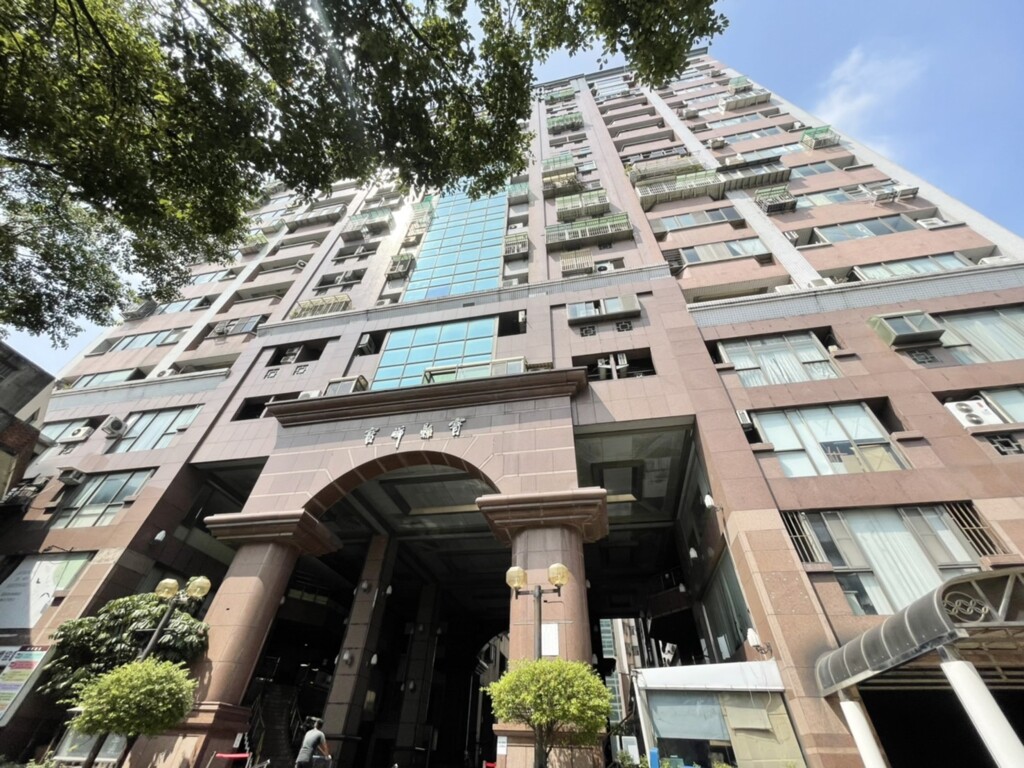 寶祥縣寶桃園市桃園區中山路電梯大廈專約寶祥縣寶~大空間套房車~武陵高中愛買商圈 房屋出售 樂屋網