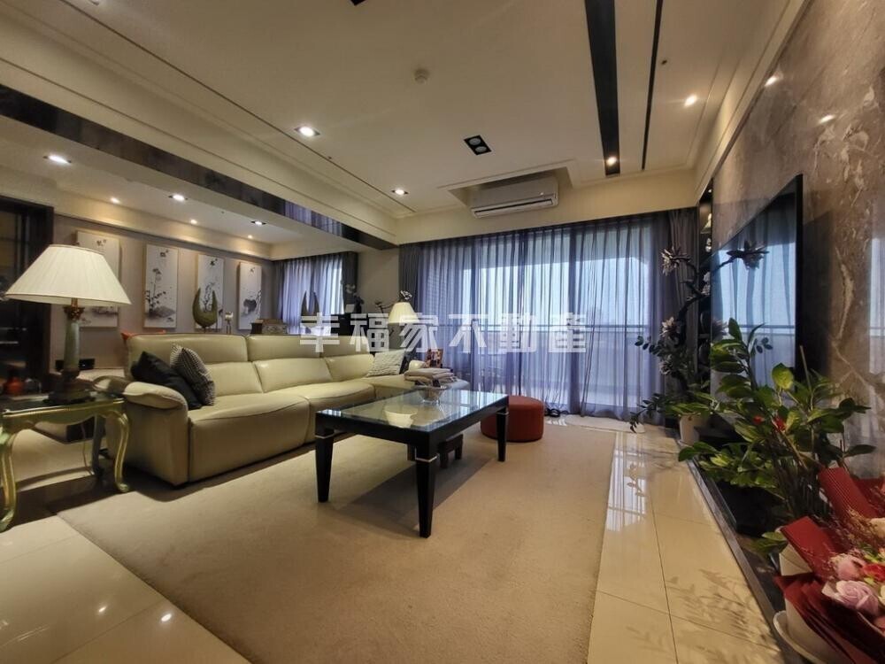 「跟柏恩找到家 」 龍騰領袖特區三房平車豪邸 台南市安平區龍騰領袖特區鑫市政市政之星買房子 樂屋網