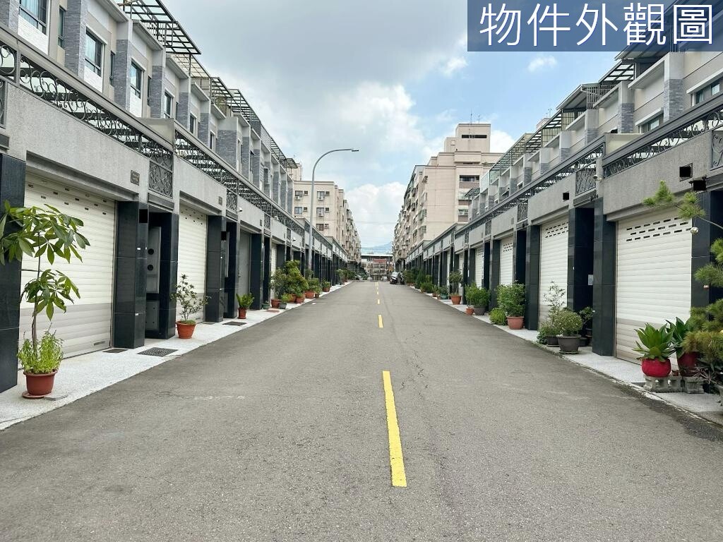 阿修推薦⭐8米活路丨臨路別墅｜雙車位4套房丨可營登 台中市太平區買房子、房屋出售 樂屋網