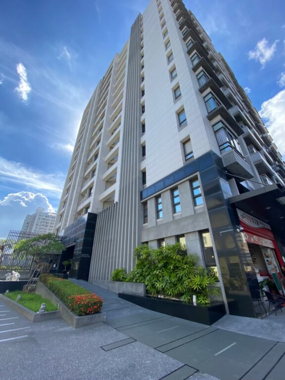 聯上美學館高雄市左營區東門路電梯大廈左營漢神巨蛋旁次高樓層景觀2房平車 房屋出售 樂屋網