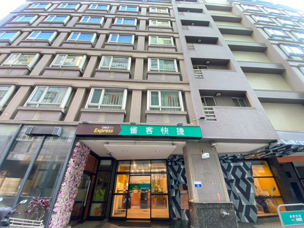 台中市西屯區至善路電梯大廈逢甲飯店包租高投報收租聖品逢甲碧富黎客商旅 房屋出售 樂屋網