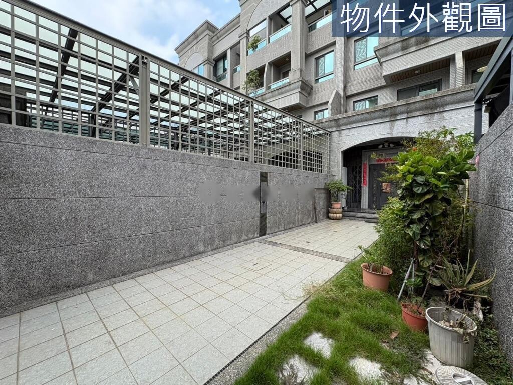 【仁武八卦寮】臨10米路有庭院採光極佳的雙車墅 高雄市仁武區買房子、房屋出售 樂屋網