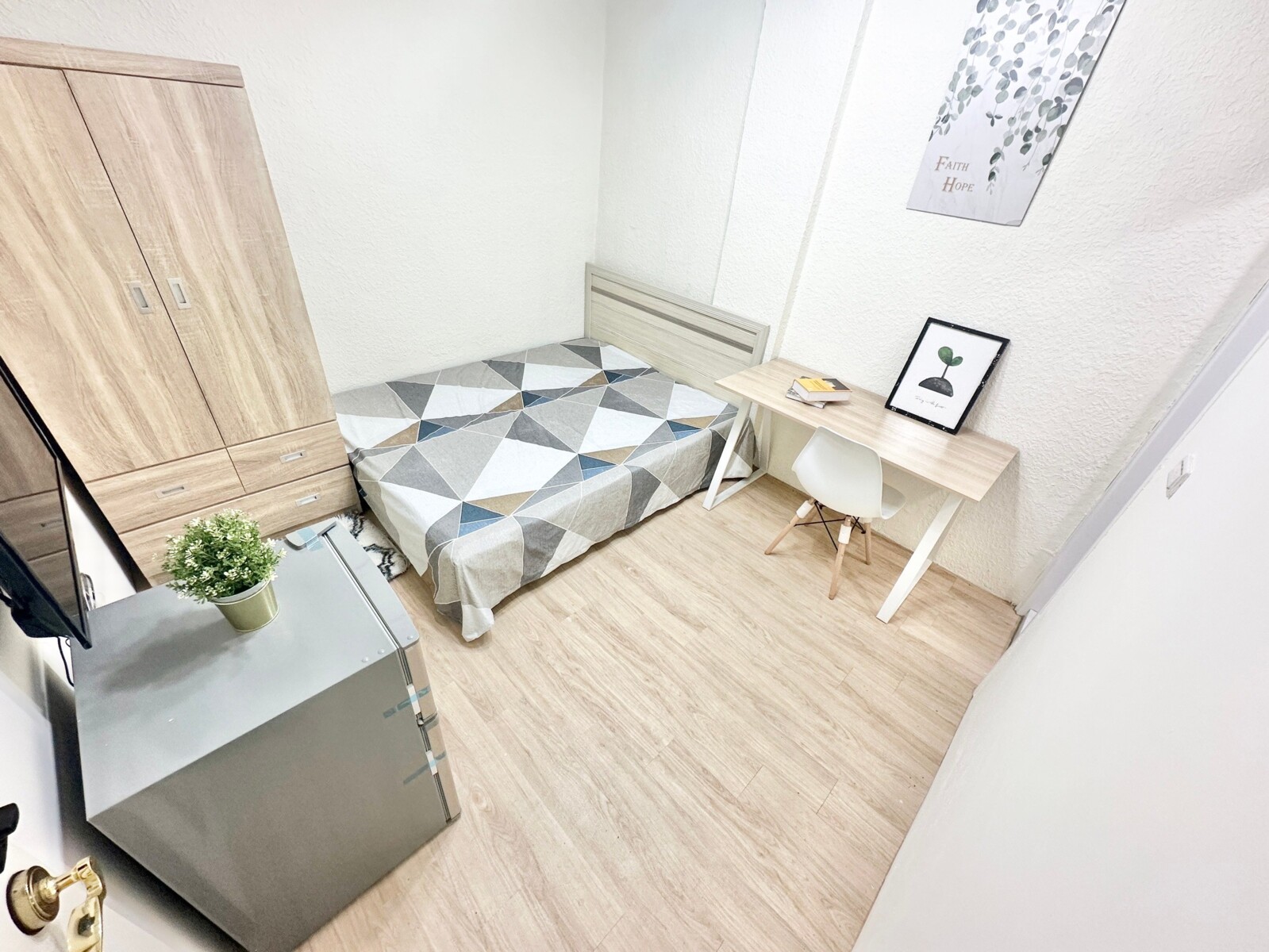 台中市西屯區文華路透天厝逢甲全新⭐愛寵專區⭐變頻省電⭐小資價 房屋出租 樂屋網