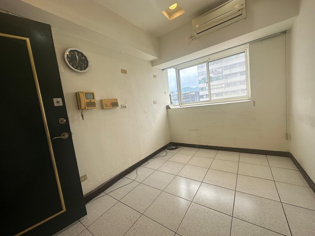 台北親家新北市土城區中央路二段電梯大廈新婚首選低總價二房稀有釋出 房屋出售 樂屋網
