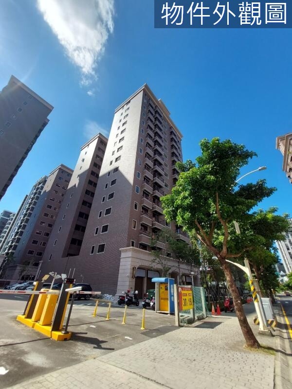 昭揚君邸桃園市桃園區文中一路店面 昭揚君邸優店面 中路司法特區、桃園交流道、全新屋 房屋出售 樂屋網
