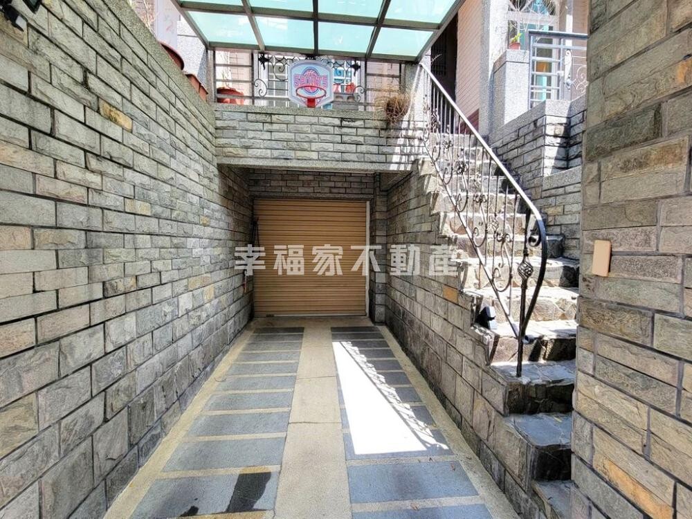 台南市安定區許中營別墅南科芳鄰許中營雙車墅 房屋出售 樂屋網