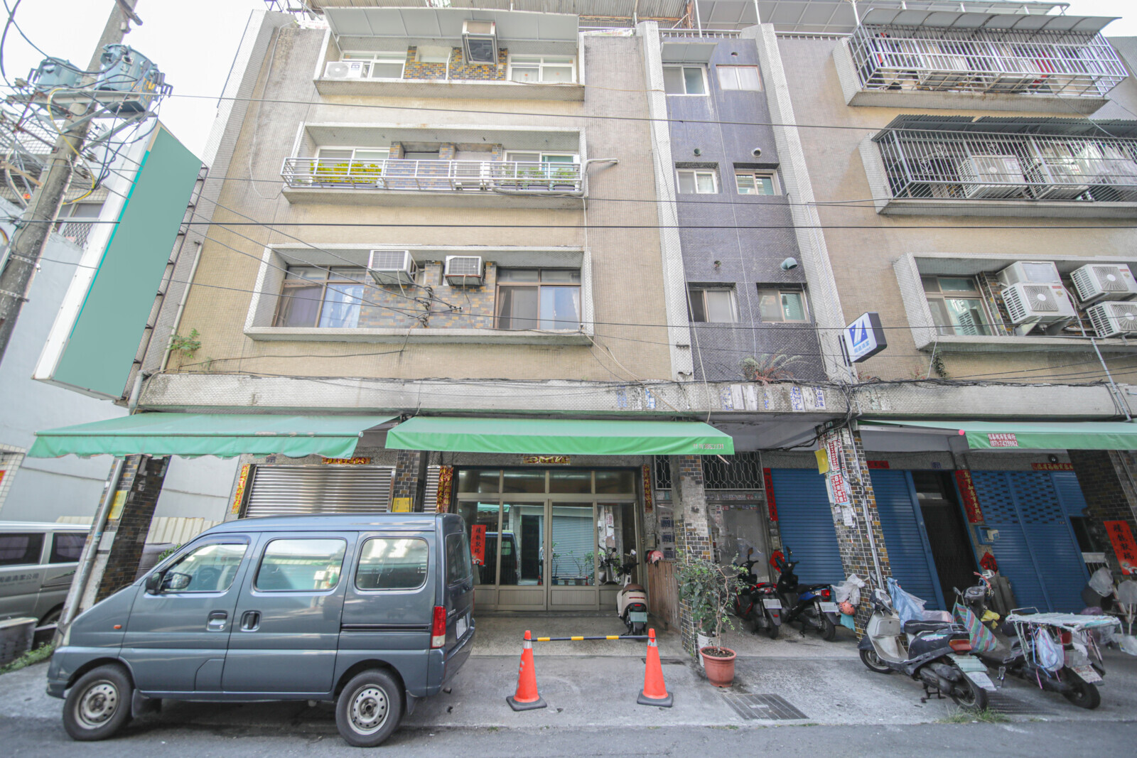 鳳山車站有騎樓可停車超大空間一樓公寓店面 高雄市鳳山區買房子、房屋出售 樂屋網