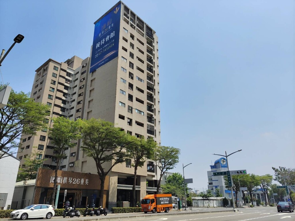 串本風尚高雄市左營區博愛四路電梯大廈租 左營三鐵共構漂亮3房車位 房屋出租 樂屋網