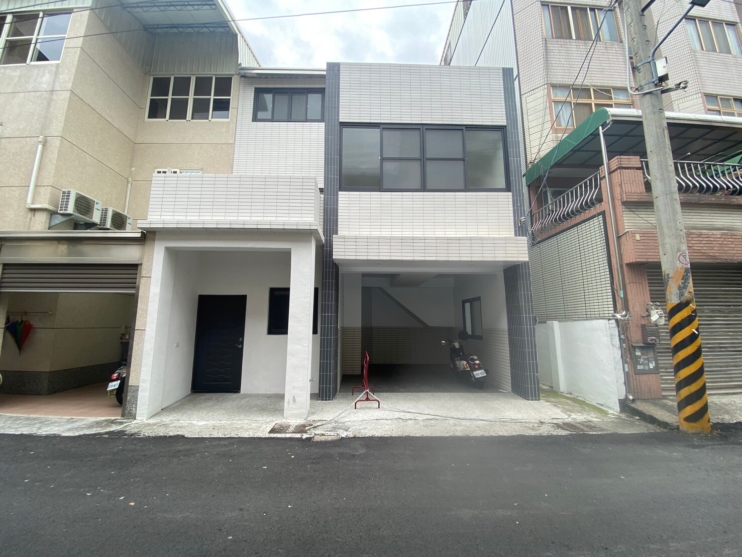 水湳vs14期,8米大面寬,大地坪,雙車透天豪墅 台中市北屯區買房子、房屋出售 樂屋網