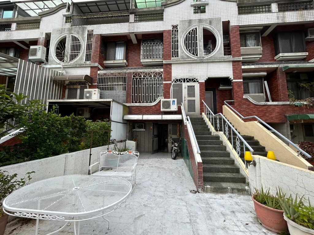 嘉義市東區宣信街別墅映月橋優質美別墅專任委託 房屋出售 樂屋網