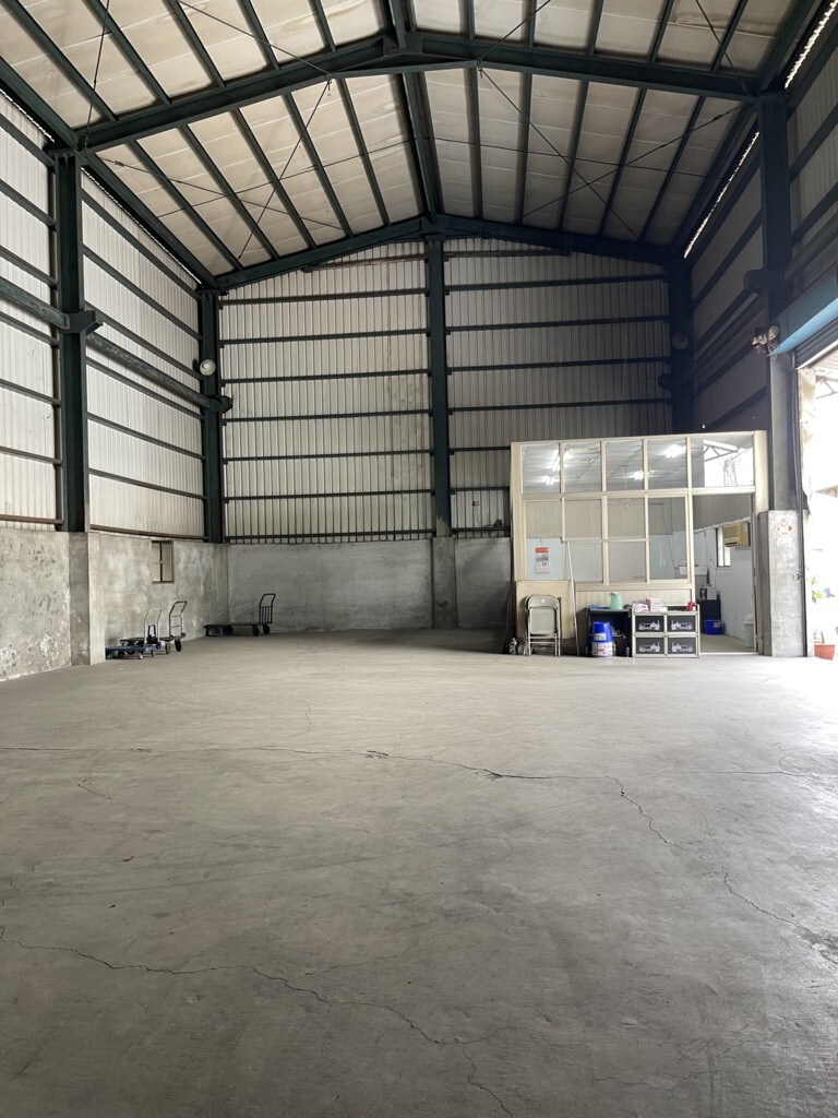 高雄市岡山區永樂街廠房高雄租屋岡山乙工廠房出租可厰登宜倉儲加工廠 房屋出租 樂屋網