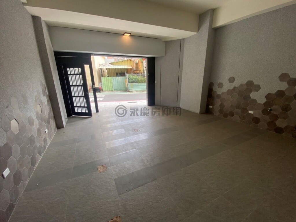 雲之峰高雄市三民區德山街透天厝建工商圈鄰近科工館全新未住電梯車墅 房屋出售 樂屋網