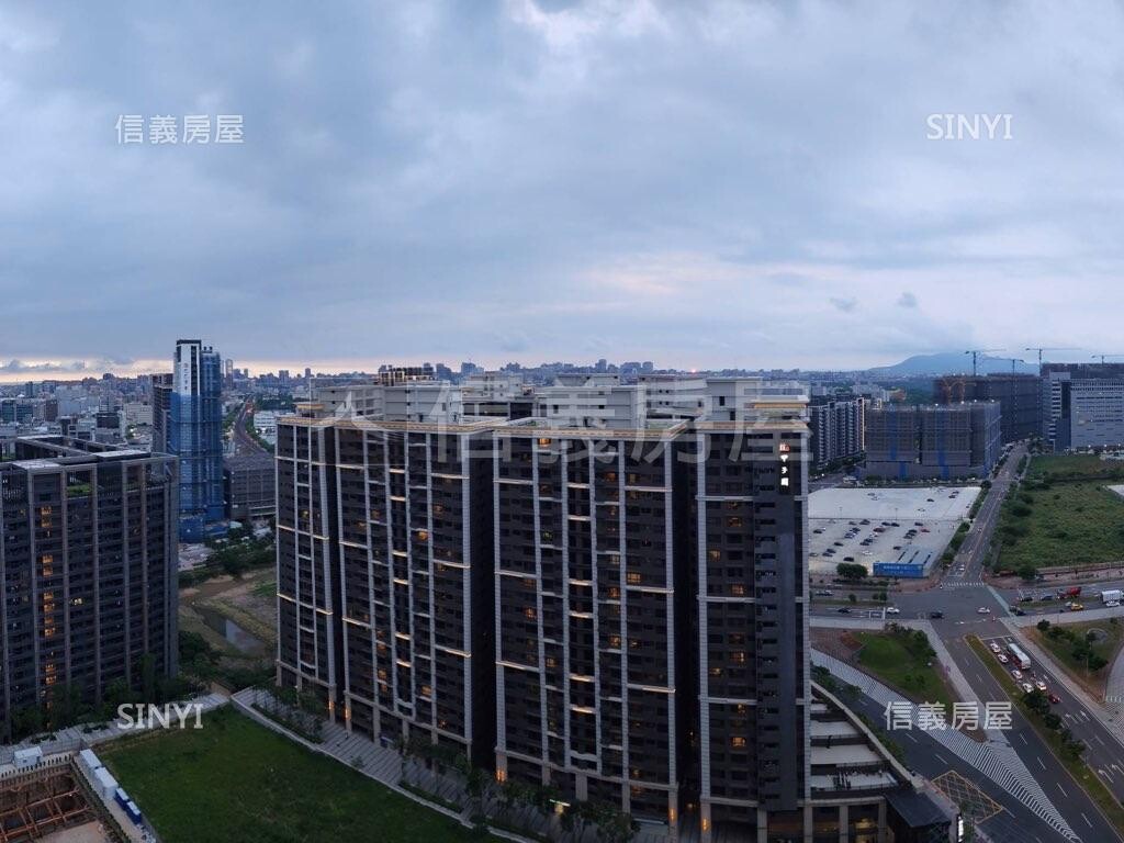 鴻築金捷市桃園市龜山區樂善二路電梯大廈金捷市次頂樓精美裝潢三房 房屋出售 樂屋網