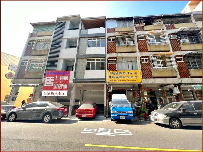 R8三多大遠百商圈】★7套房黃金透店 高雄市前鎮區買房子、房屋出售 樂屋網