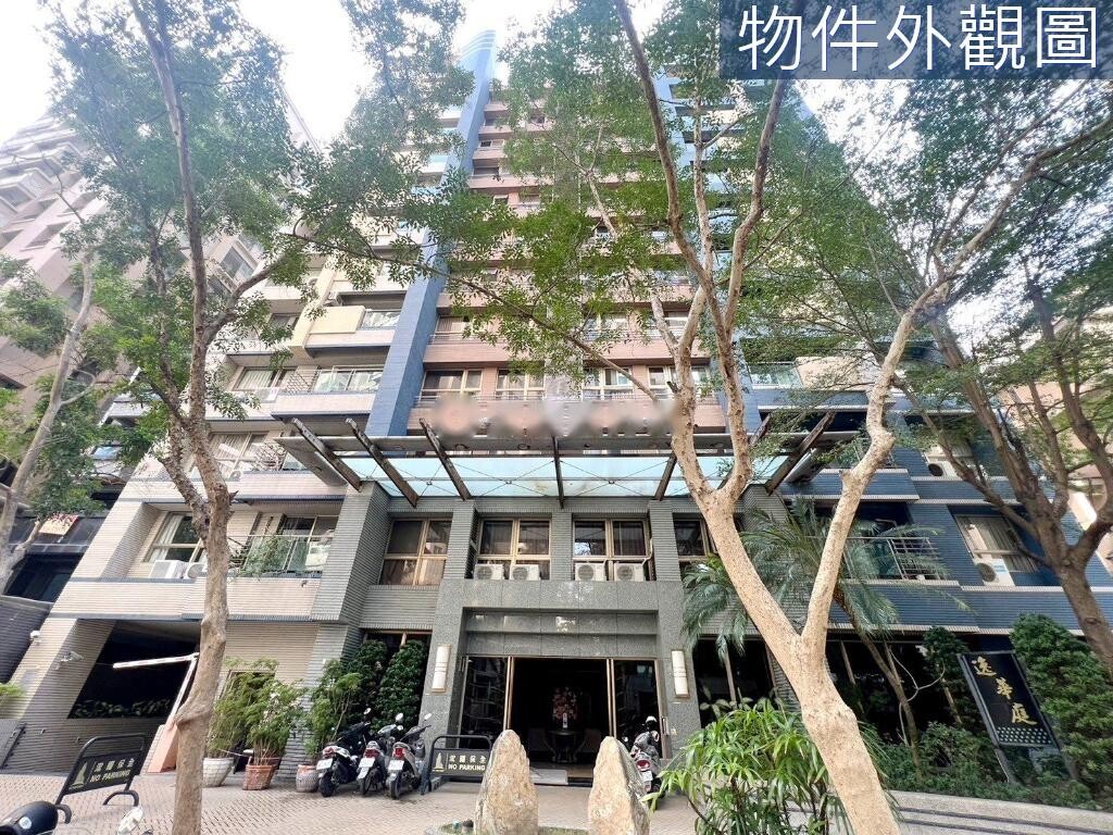 逸華庭高雄市鼓山區美術北五街電梯大廈美術館綠意大三房平移車位 房屋出售 樂屋網
