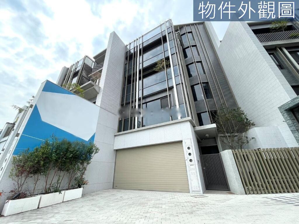 台中市太平區長億十一街別墅阿修推薦⭐獨賣⭐臨路面公園全新55米面寬電梯別墅 房屋出售 樂屋網