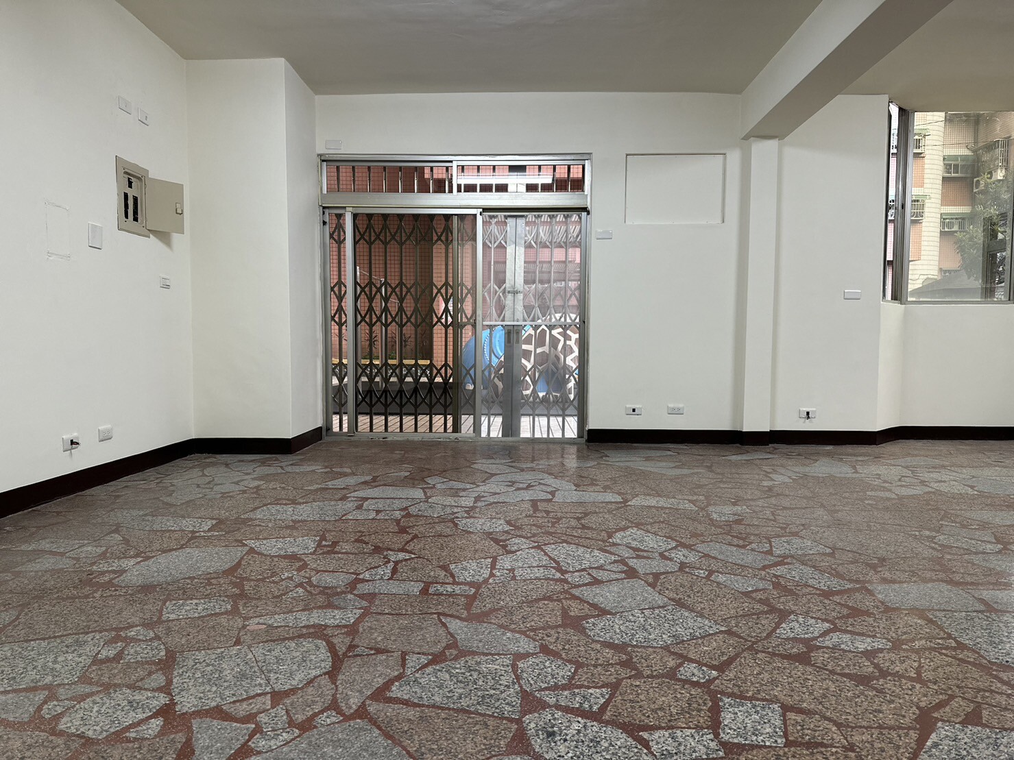 台北新界abc區新北市三峽區大同路樓中樓三峽新界1樓4房車0956285193 房屋出租 樂屋網