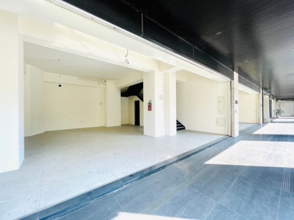 鑫陞知昕鑫陞紳邸新竹市東區北大路店面巨城曙光商圈角間大面寬店面 房屋出售 樂屋網