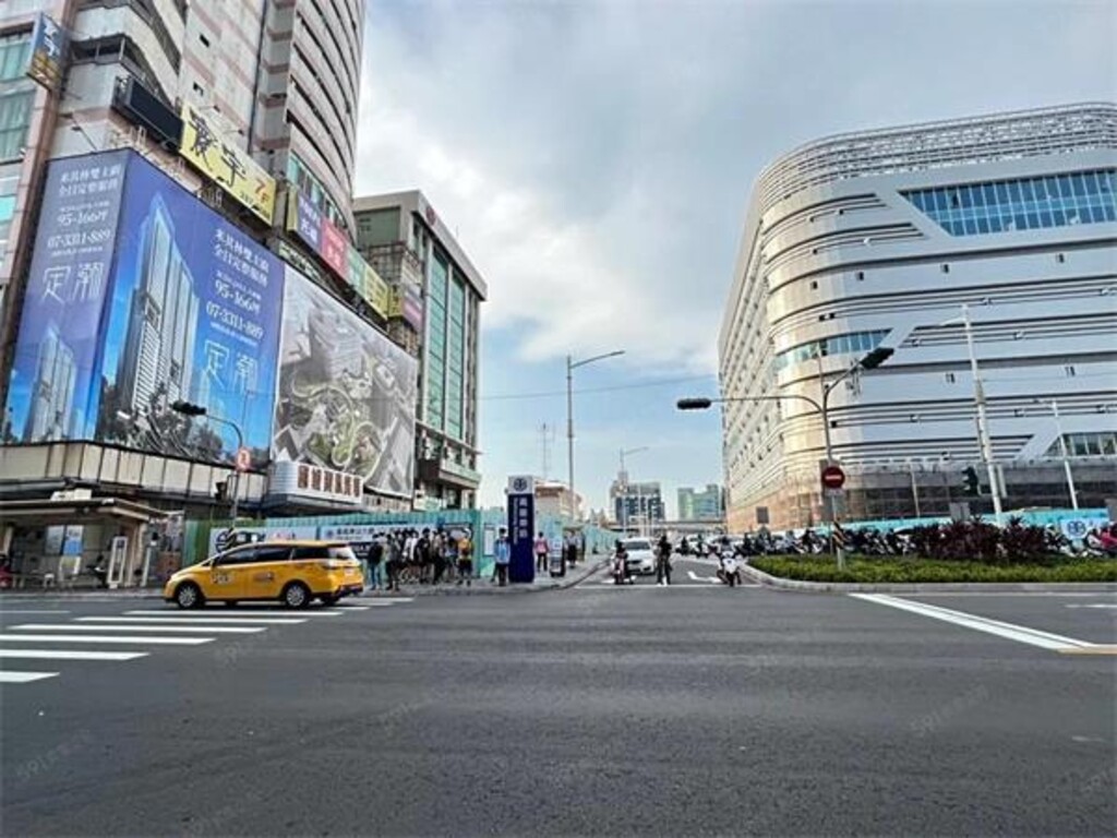 高雄市新興區同愛街透天厝新高雄車站大地坪增值金店面透天 房屋出售 樂屋網