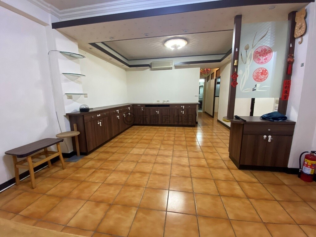 桃園市桃園區國際路一段華廈中山國小旁 華廈 3房大空間 高cp 小資衛浴開窗 房屋出售 樂屋網
