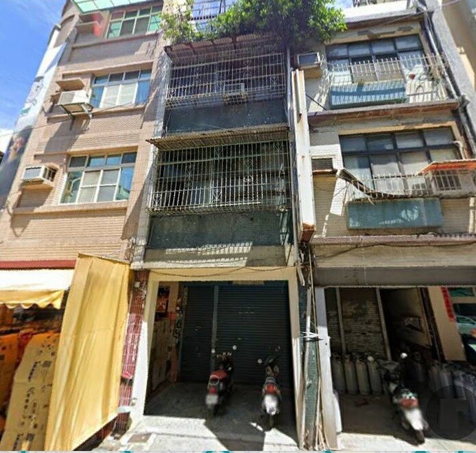 高雄市前鎮區鎮榮街透天厝 小李 前鎮夢時代百貨便宜騎樓透天店住 房屋出售 樂屋網