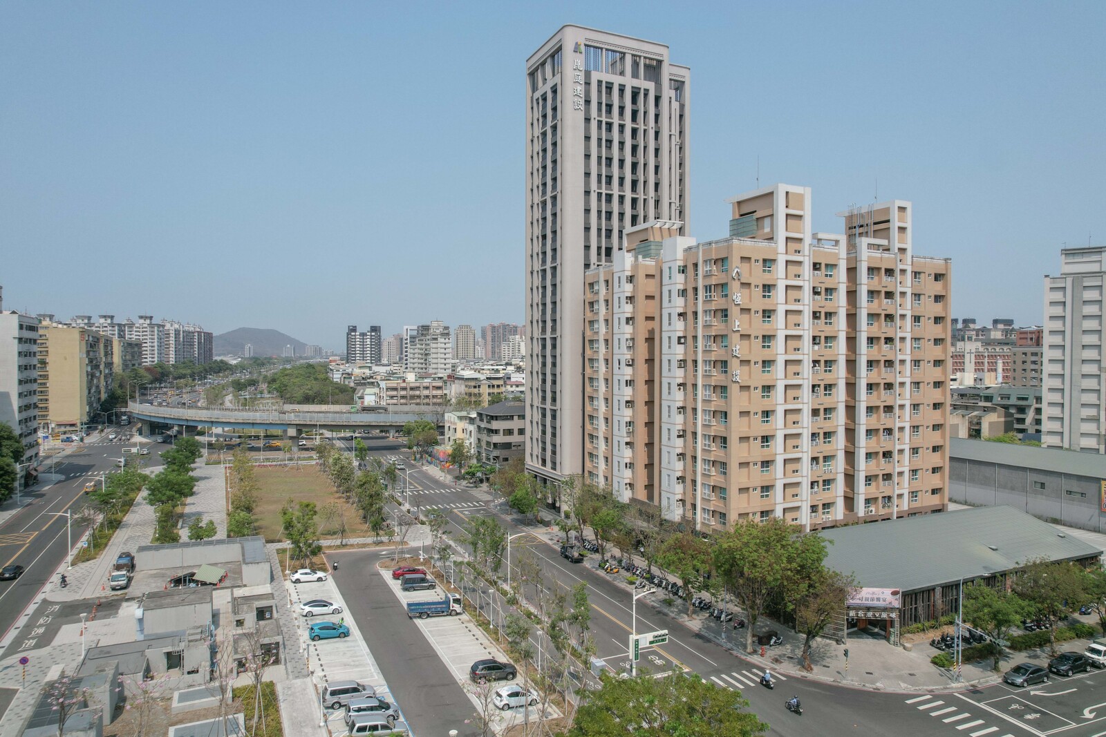 恆上君悅高雄市鼓山區馬卡道路電梯大廈美術館特區內惟車站and綠園道恆上君悅溫馨21房 房屋出租 樂屋網