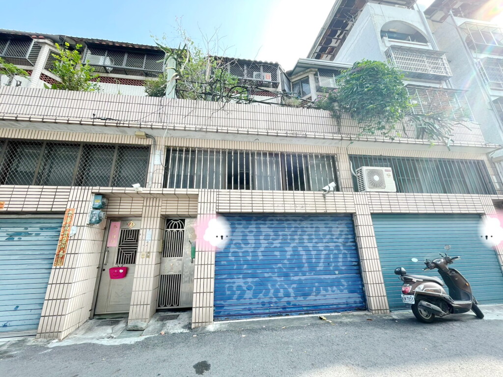 高雄市鳳山區五福二路透天厝五甲捷運站福誠高中車庫透天 房屋出售 樂屋網