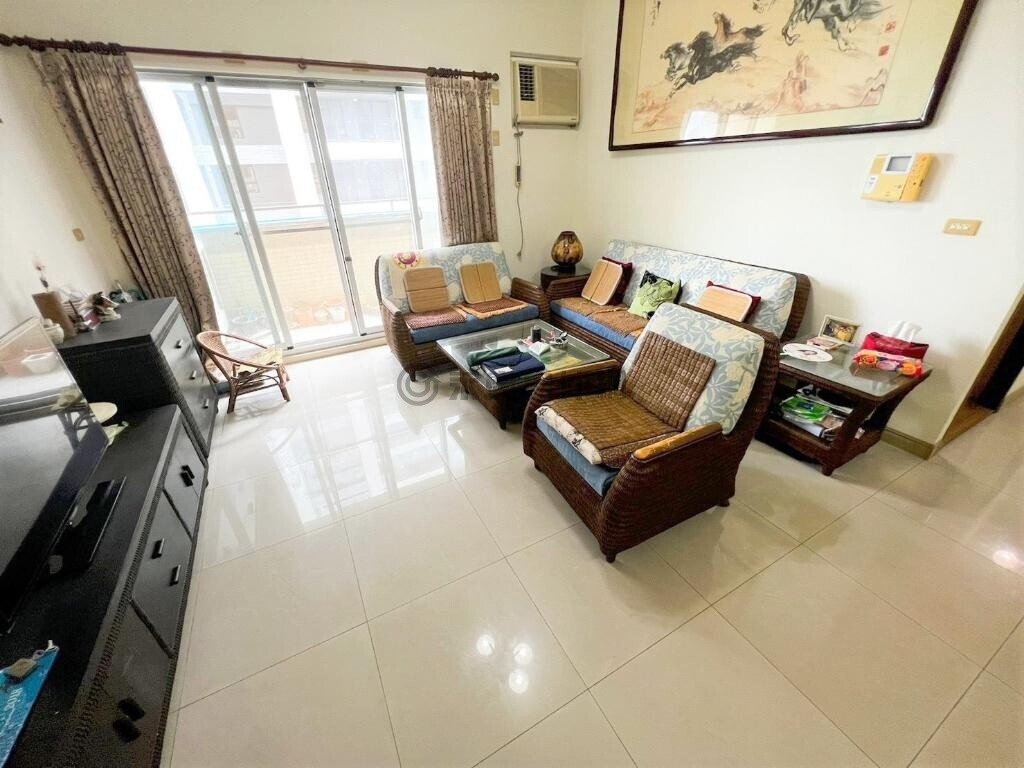 高雄市左營區海景街電梯大廈左營合群新城忠區中高樓層景觀大三房平面車位 房屋出售 樂屋網
