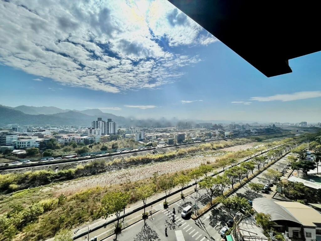 愛家雙寶爸 社區質感好｜輕齡四房雙平車高樓視野戶 台中市北屯區總太東方悅買房子、房屋出售 樂屋網