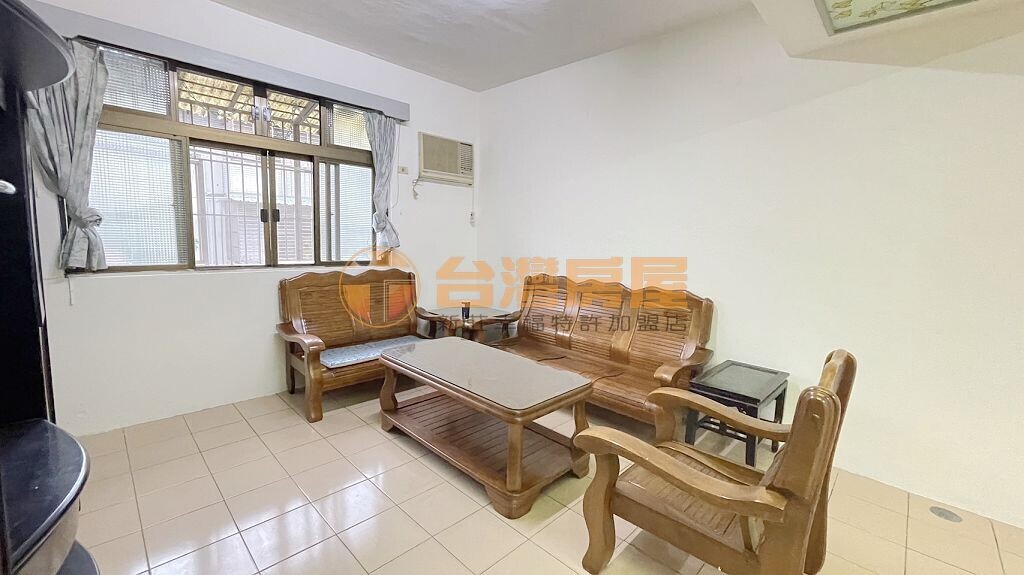 新北市新莊區新泰路公寓新泰商圈發財加倍屋 新莊買屋賣屋台灣房屋新莊幸福店 房屋出售 樂屋網
