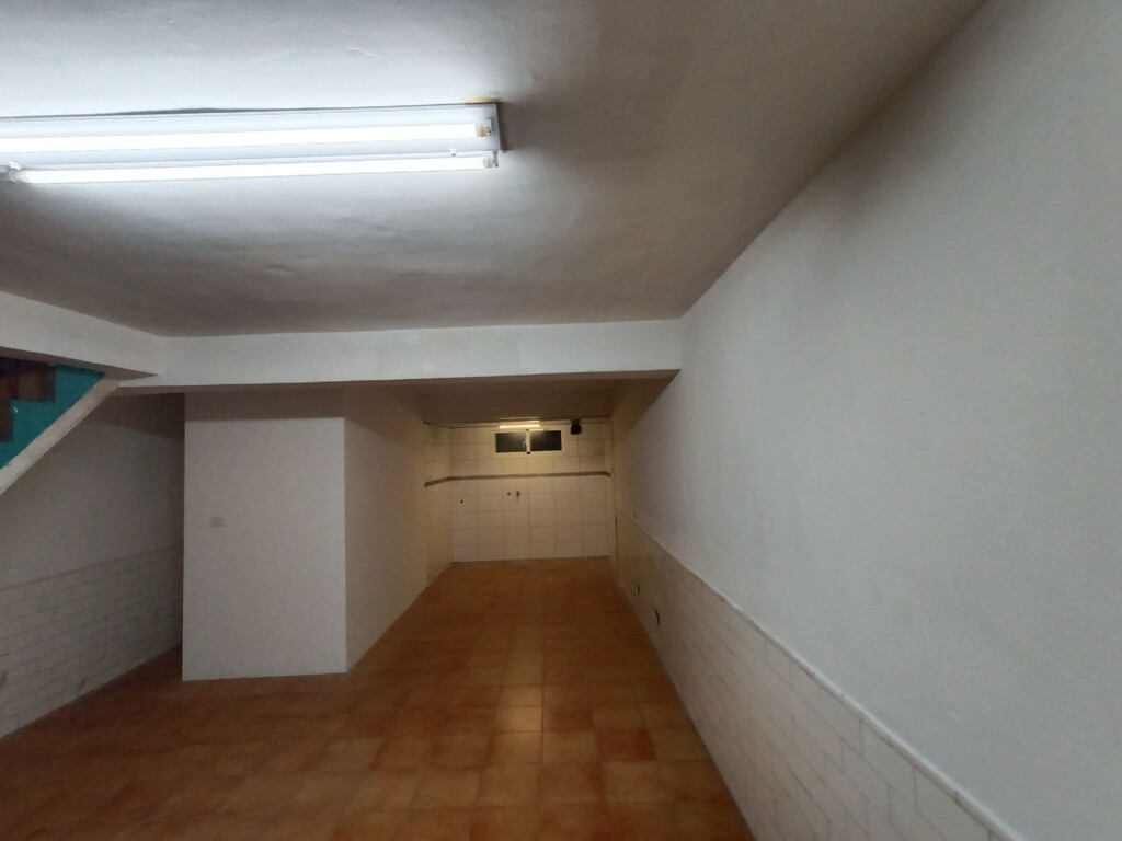 高雄市左營區和光街透天厝透天右昌鳥巢體育館旁公園大3房育嬰房大衛浴 房屋出租 樂屋網