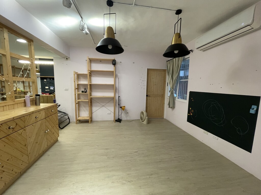 高雄市苓雅區廣東二街公寓近光華夜市公寓一樓漂亮店住~ 房屋出租 樂屋網