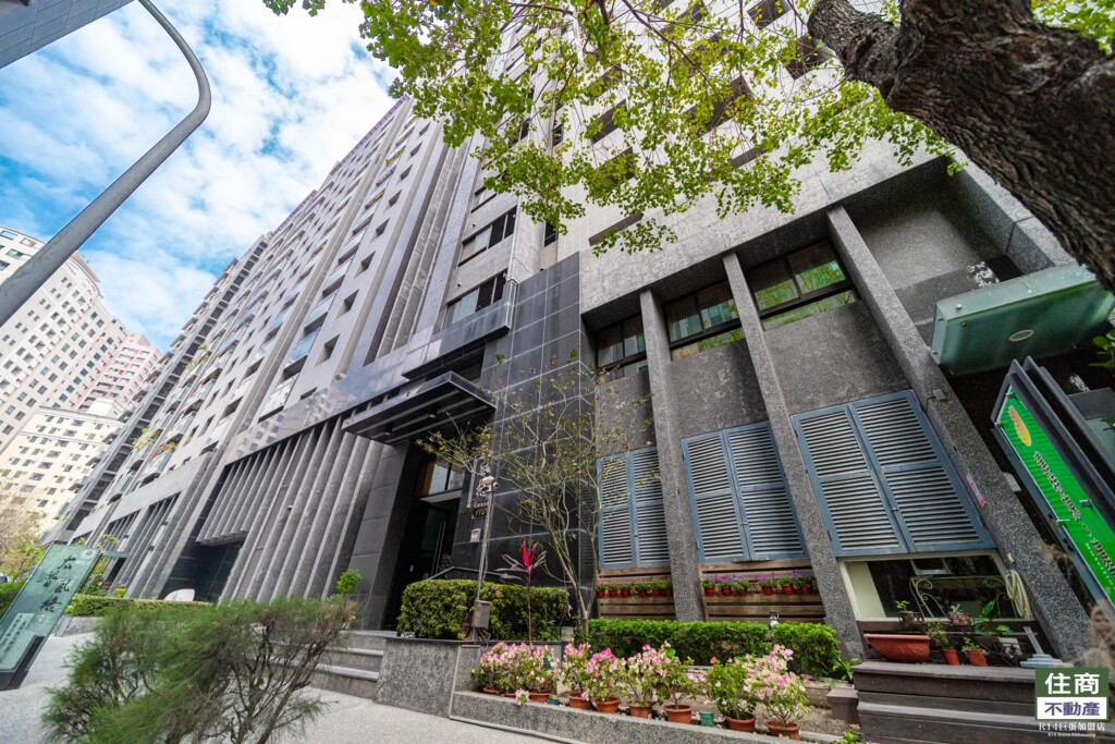 太普風格高雄市鼓山區美術東七街電梯大廈姸選 美術館明亮三房類平車【太普建設】 房屋出售 樂屋網