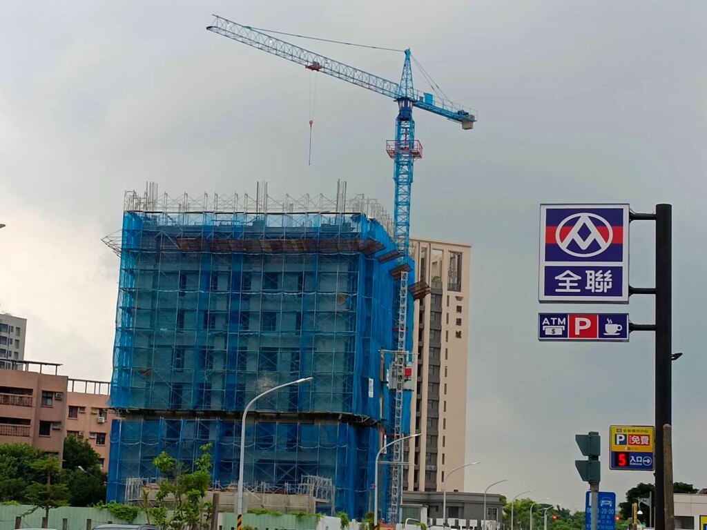 行樂日和高雄市仁武區霞海路電梯大廈新高鐵特區榮總行樂日和邊間三房大平車ii 房屋出售 樂屋網