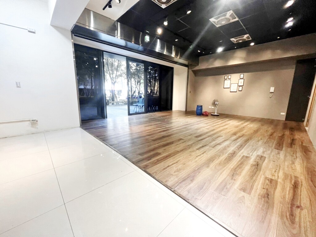 新北市板橋區藝文街電梯大廈o9a52）板橋藝文特區【黃金店面】營登★警衛管理 房屋出租 樂屋網