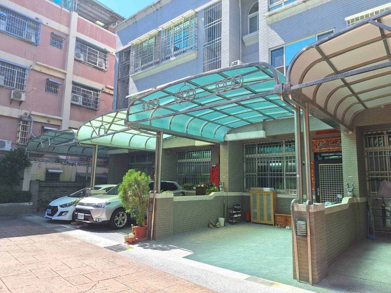 稀有★矽品勝利雙商圈★輕屋齡★社區車庫別墅 台中市潭子區買房子、房屋出售 樂屋網