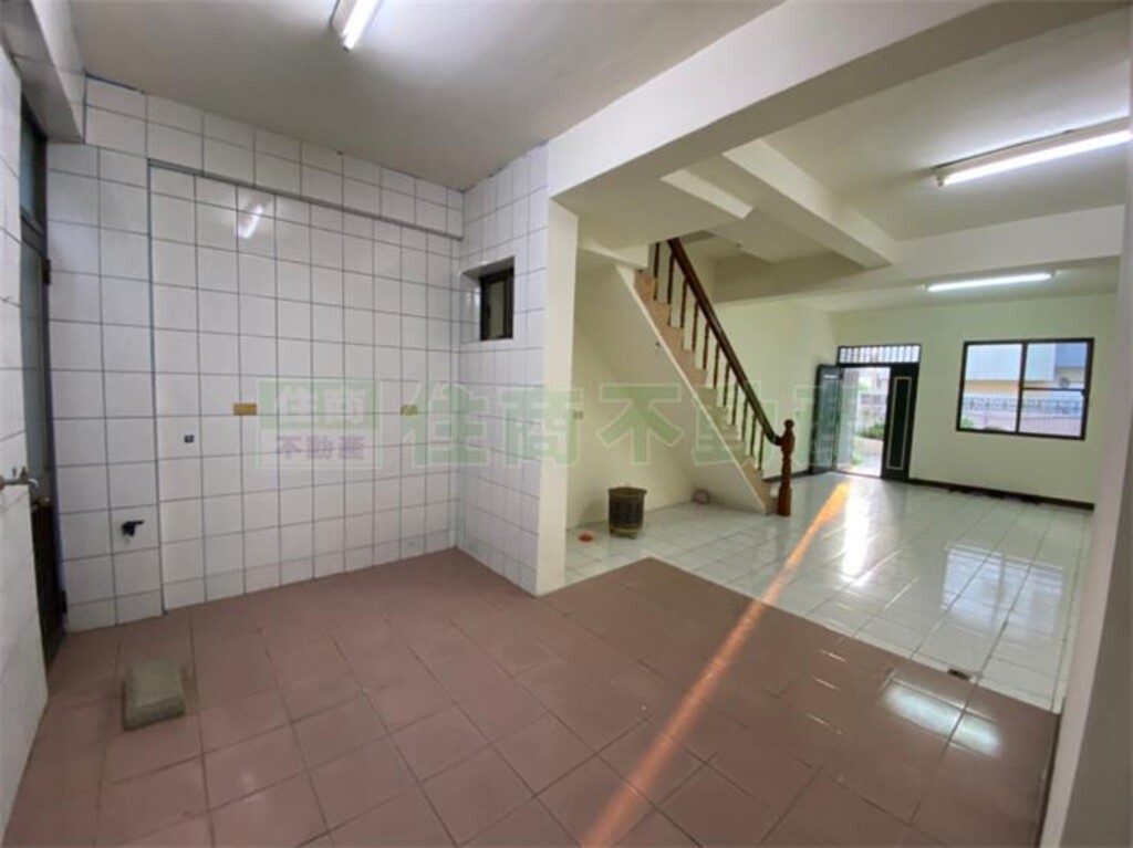 台中市沙鹿區福田北街透天厝家樂福旁低總價花園別墅 房屋出售 樂屋網