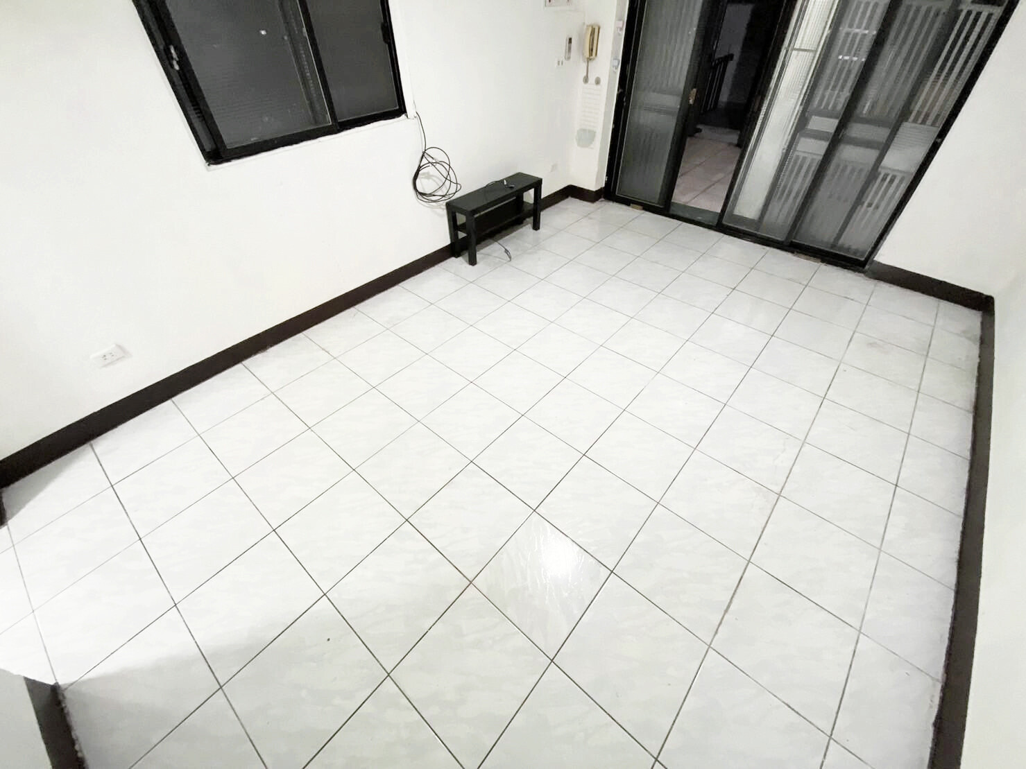 新北市新店區北新路二段公寓n3f01）捷運七張站2分【超值3房】寵洽★補助洽 房屋出租 樂屋網