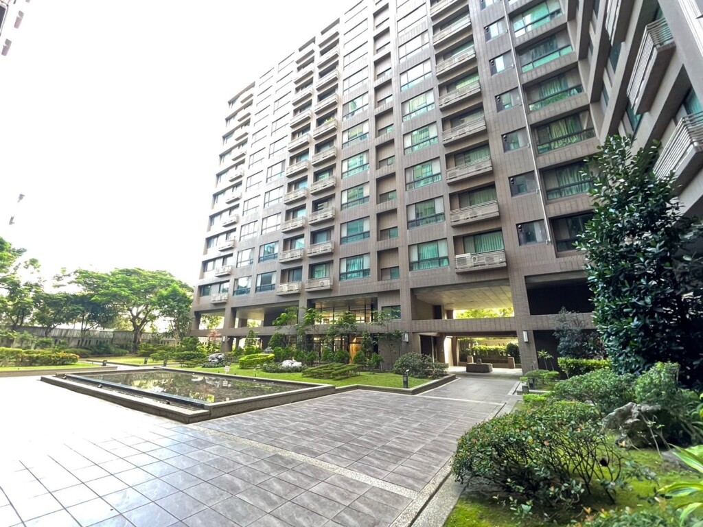 竹城金閣桃園市桃園區大業路二段電梯大廈大業路竹城金閣精緻4房平面車位 房屋出售 樂屋網