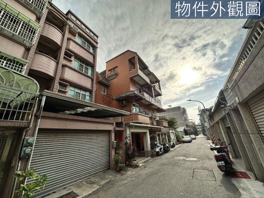 高雄市楠梓區民昌街透天厝國昌國中德民商圈 6房面寬可改雙車庫透天衛浴開窗 房屋出售 樂屋網
