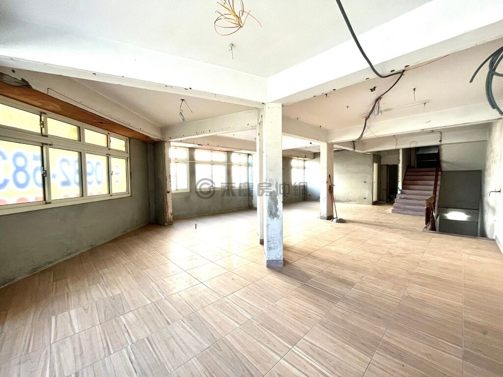 工廠太平大面寬角間合法可三照工業漂亮廠住台中市太平區精美路 樂屋網 廠房買賣