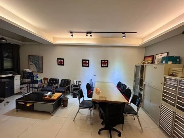 台南市東區中華東路二段透天厝南紡夢時代旁42坪大面寬rc豪宅等您回家思思推薦 房屋出售 樂屋網